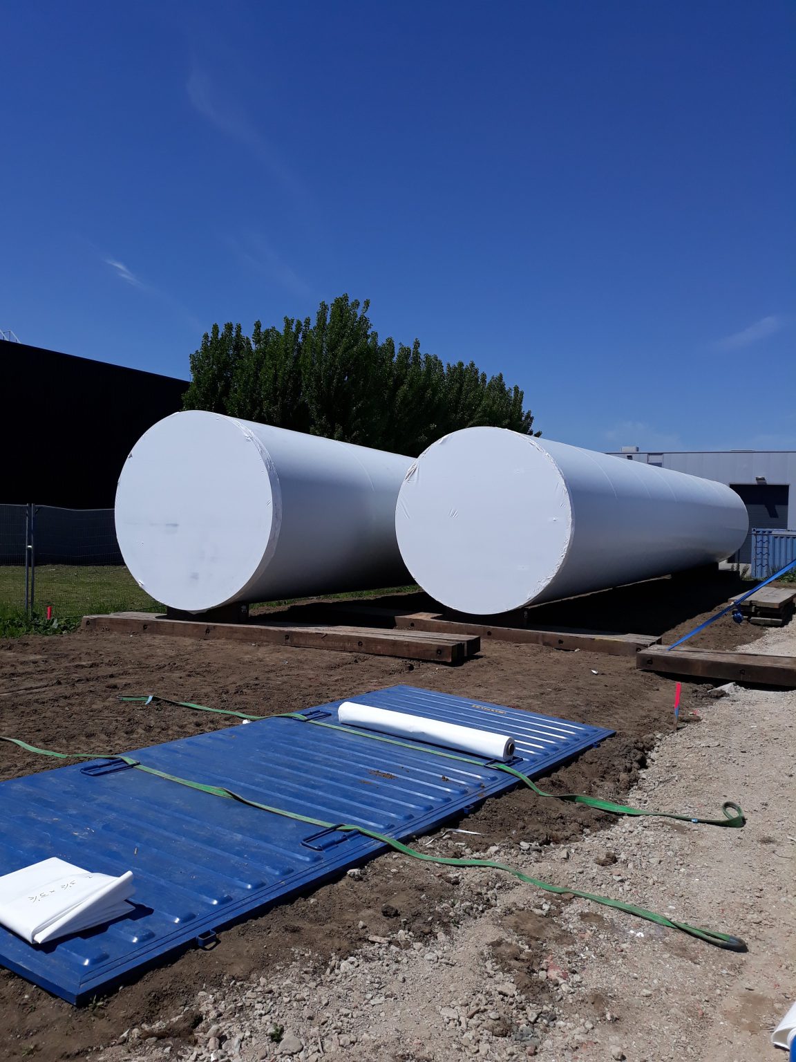 Windturbines protected with shrink wrap - Bode Packaging